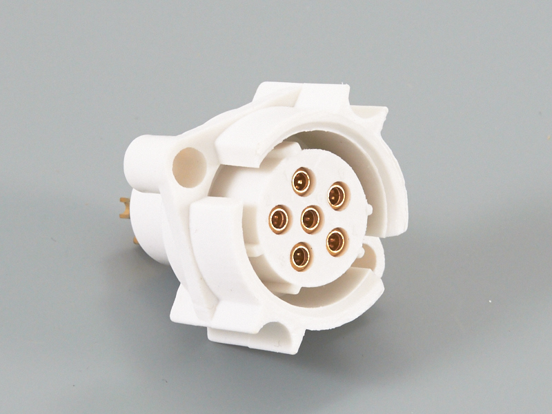 SupplyNet | BA-5590 Female with Solder Cups