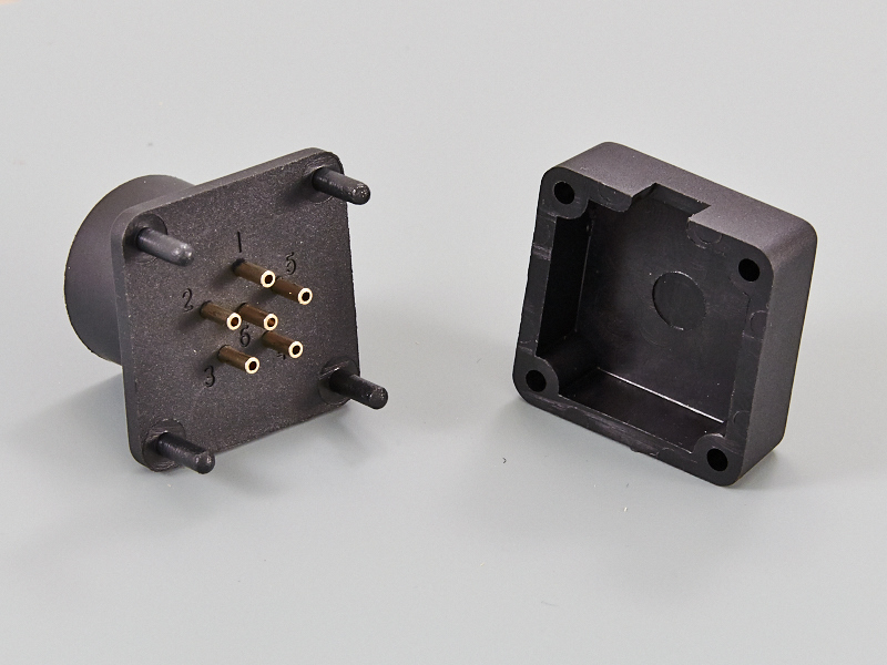 SupplyNet | BA-5590 Plug - Male Connector