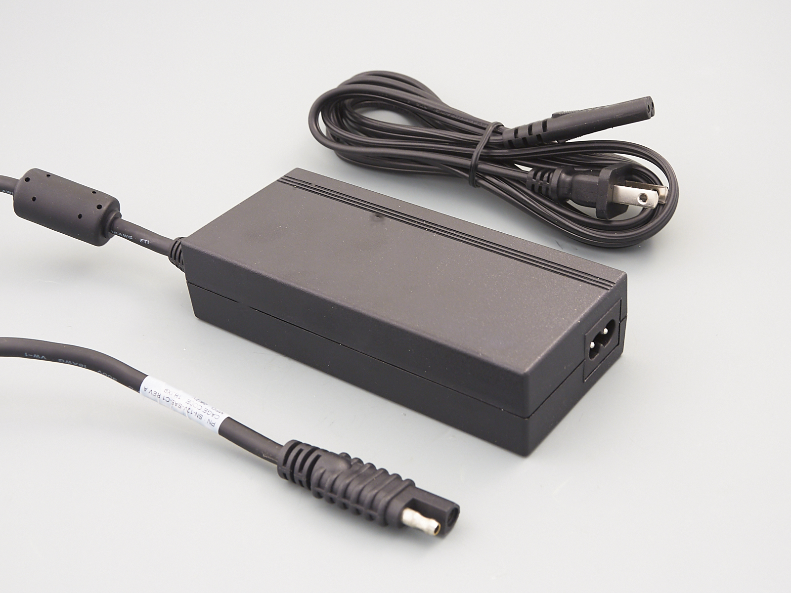 SupplyNet | 12V 8.57A TAA Compliant w/SAE Connector