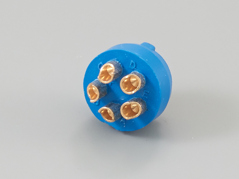 SupplyNet | U-229/U 5 Pin Female w/Solder Cups
