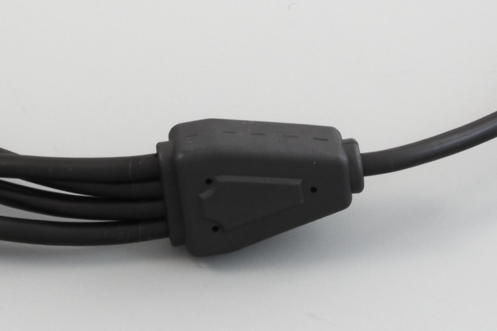SupplyNet | 12V 4-Way Splitter