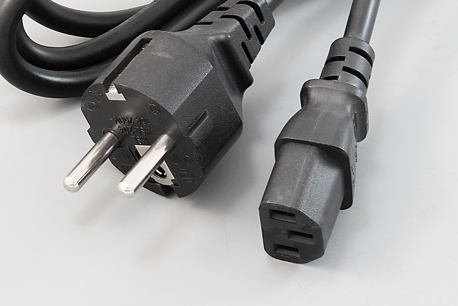 SupplyNet | EU CEE7/7 to IEC C13 Power Cord
